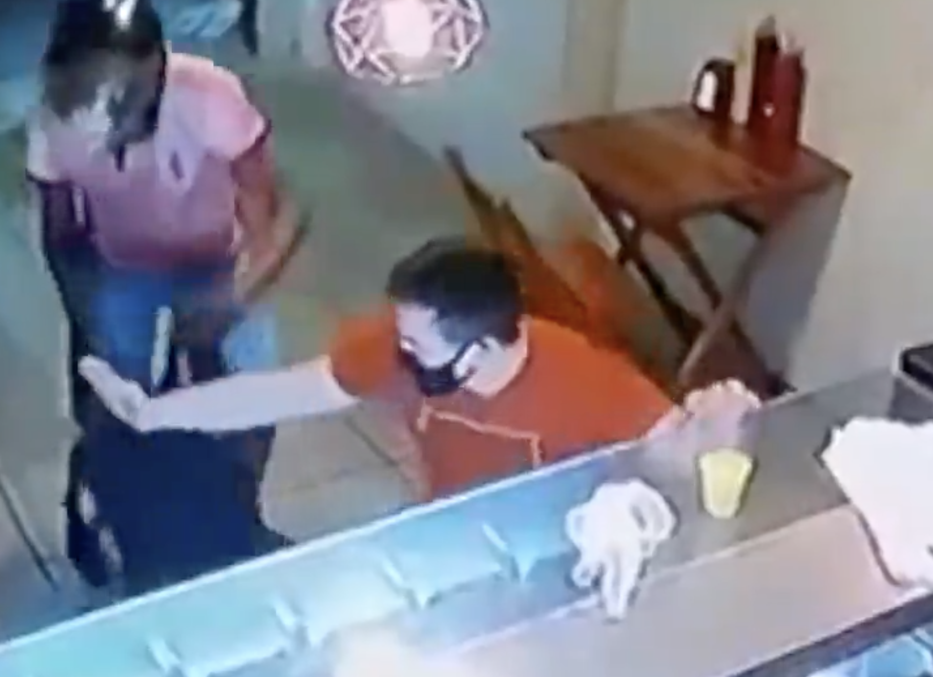 2 On 1, The Surreptitious Draw: Video Of A Defensive Gun Use ...